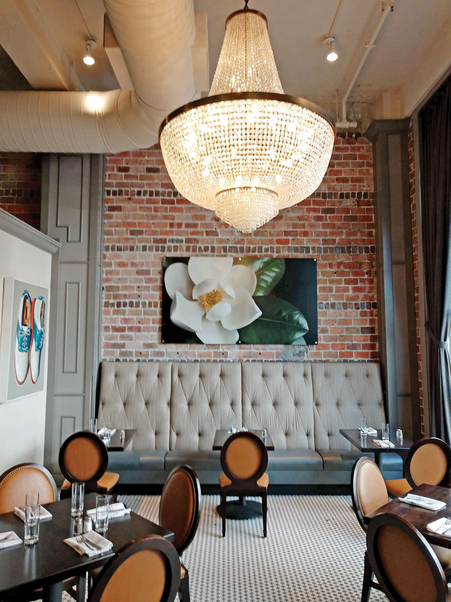 Restaurant ambiance | CITYVIEW