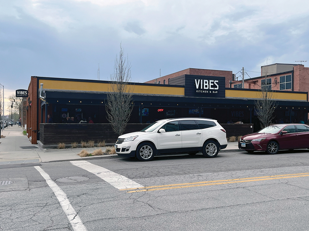 Vibes Kitchen & Bar | CITYVIEW