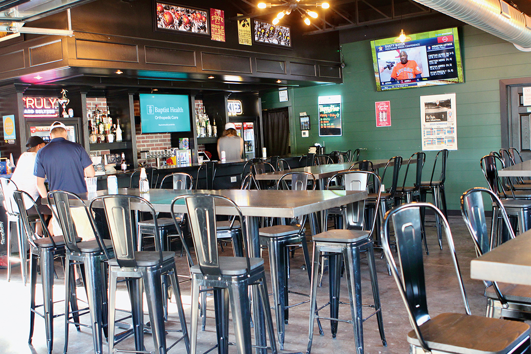 Triple Crown Sports Bar | CITYVIEW